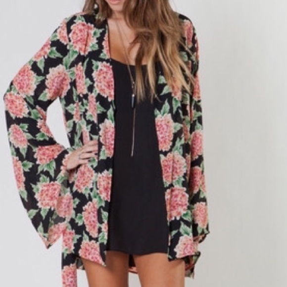 Show Me Your MuMu | Tops | Show Me Your Mumu Beaux Beaux Kimono In ...
